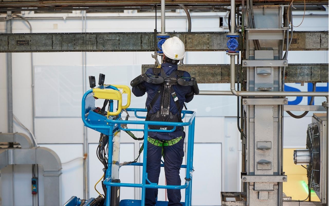 Comau's New MATE-XT GO Exoskeleton - DirectIndustry e-Magazine
